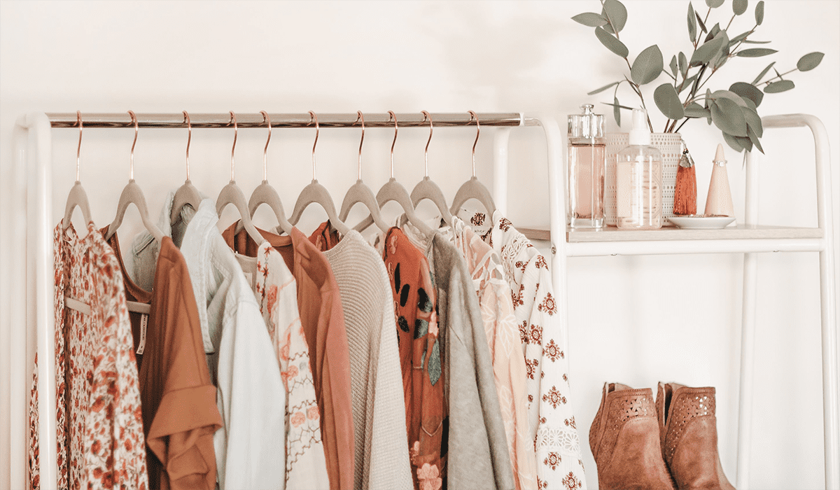 Clothing Storage Ideas for Small Bedrooms | Lumina Homes